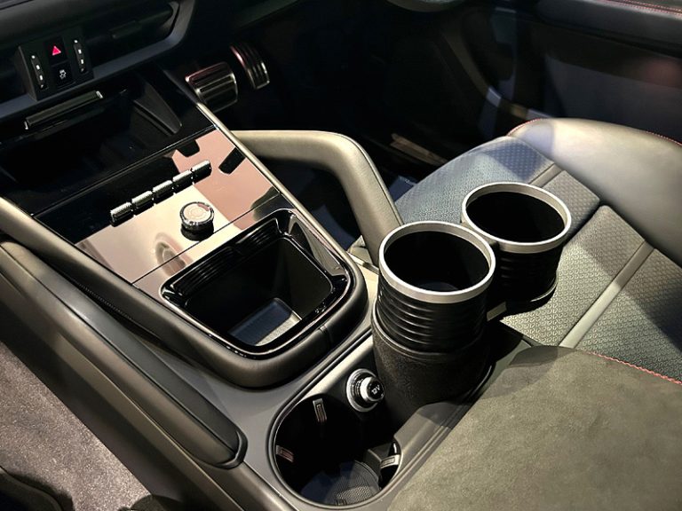 ALCABO：PORSCHE（ポルシェ）CAYENNE（カイエン）用ラインナップ│車／カー用品の株式会社 ALDAX